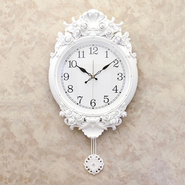 ゴージャスなビクトリアン調の壁掛け時計シリーズ。1ランク上のインテリアを目指すあなたにオススメです。お祝いなどのご進物用にも人気です！[本　体] 約 W38.5 x D9.5 x H70 cm[重　量] 約 1.9 kg■素材・成分：プラス...