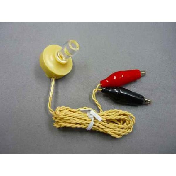 セラミックイヤホンにみの虫クリップが付いています。みの虫はテイシン電機製C-101