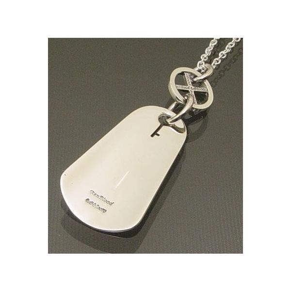 メンズシルバーアクセサリーブランド [ ケンブラッド ]Silent majyority Series 個性的な靴べらモチーフのDOGTAG。バチカンを通す穴が鍵穴を模っているのも一興。シンプルで銀の質感を存分に堪能出来る作品。 ■LOT：...