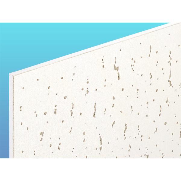 直張り化粧天井ボード洋風天井用化粧せっこうボードとして、住宅を始め事務所、店舗などあらゆる種類の建物に広く用いられています。押型加工による意匠効果と、変化に富んだトラバーチン模様が特長です。タイガーボード　準不燃：QM-0524【サイズ】 ...