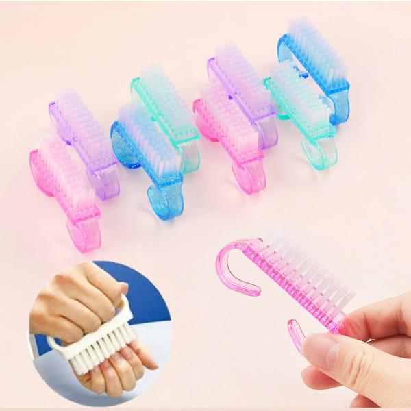 ●手を洗う際、お風呂に入った際に、爪ブラシを使って毎日洗う事をおすすめします。●マニキュアを塗る前や、日常のお手入れに便利です。硬めのブラシで指先の汚れをしっかりおとします。※本商品は1個売りです。