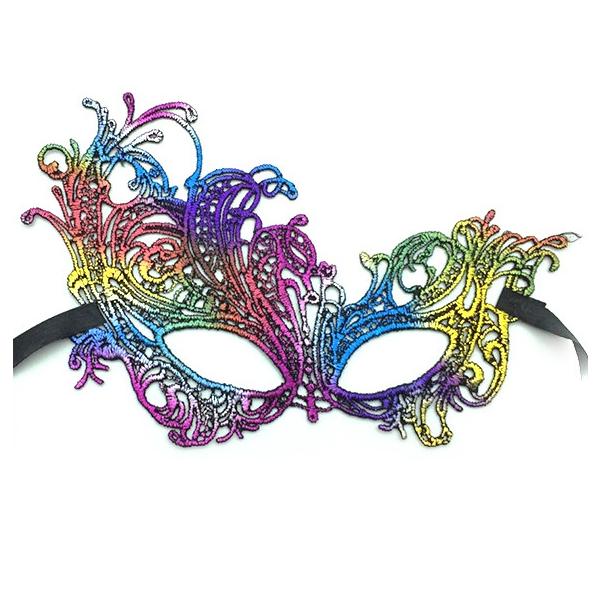 記憶形状レースであしらわれたデザイン性の高いアイマスクです。薄手の布レース素材よりも、しっかりとした作りで高級感があり丈夫です。鼻筋部分に多少立体感があり、鼻筋が通って見えますので美顔効果にも◎クリスマス/忘年会/パーティーなど、さまざまな...