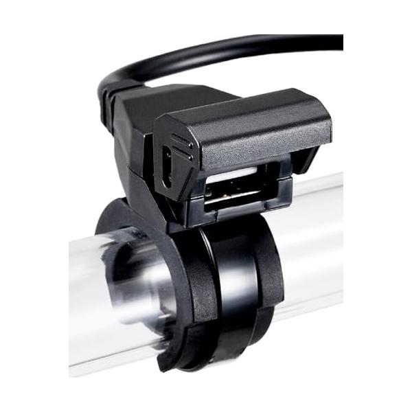 バイク専用電源USB-A1ポートMAX 10.5W出力バッテリー接続の常時通電タイプ。<br>高性能ICを使用したコンパクトサイズのUSB用変圧器は、接続機器を判断した充電が可能。別売りのデイトナ充電器(品番:95027/685...