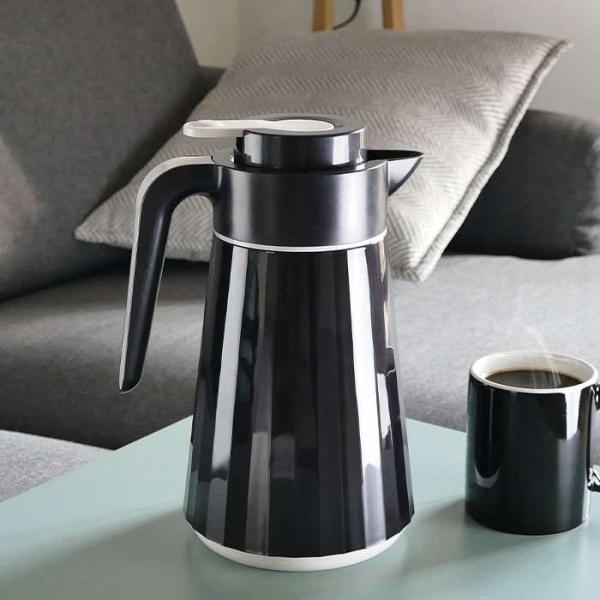 保冷・保温ポット。カラーは、ブラック（4513643470032：ATREJRIF-BK）、ブルー（4513643470018：ATREJRIF-BL）、ヘーゼルナッツ（4513643470025：ATREJRIF-HZN）、ホワイト（45...