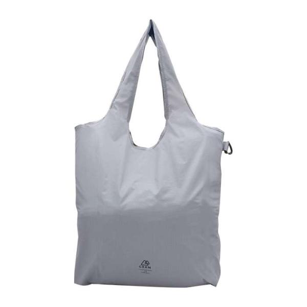 軽くて超コンパクトなエコバッグ。薄手ながらしっかりと強度のあるリップストップナイロンを使用した、とってもコンパクトになるエコバッグ。たたんだ状態は手のひらに収まるサイズでも、広げるとお買い物には十分なサイズに。常に携帯するエコバッグは、より...