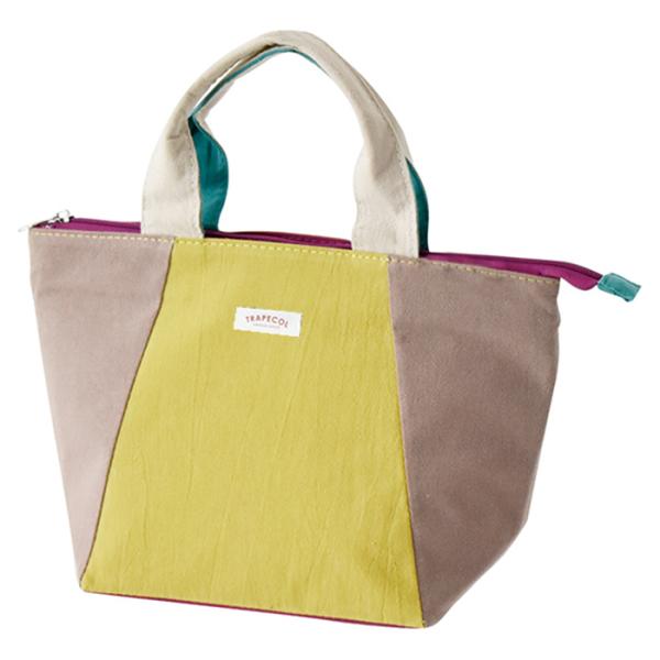 ベーシックな台形型が使いやすいランチバッグ。内側のアルミ蒸着フィルムに加えて口元はファスナーで閉じるので、冷気を逃さずしっかり保冷します。