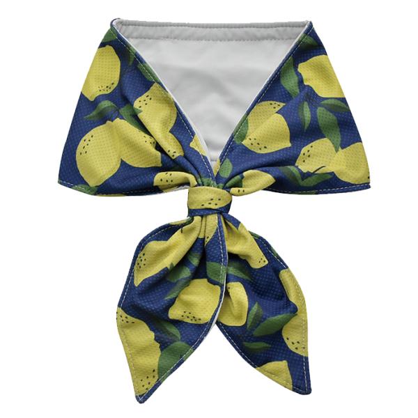 ふんわり軽い着け心地。夏のファッションを彩るクールスカーフ。UVカット率98％。保冷剤付属。ファッションを楽しみながら暑さ対策ができるクールスカーフ。内側が接触冷感になっているので、そのままつけてもひんやり。特に暑い日は、付属の保冷剤を入れ...