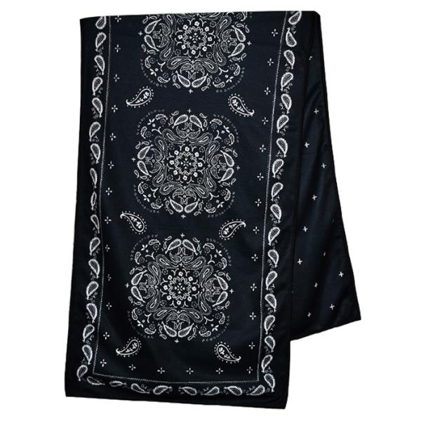 濡らして、絞って、ふるだけ。クールタオル。シンプルなタオル形だからこそ、首に巻くだけではなく、使い方次第であらゆるシーンで活躍します。人気のペイズリーデザイン。