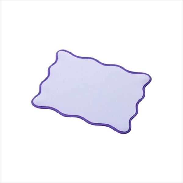 ■波のようなウェーブラインが個性的なマウスパッドです。  ■2色のコントラストが美しいバイカラーデザインで、デスクを華やかに彩ります。  ■デスクのレイアウトに合わせて縦横どちらでも自由に配置可能。作業スペースを効率的に活用できます。  ■...