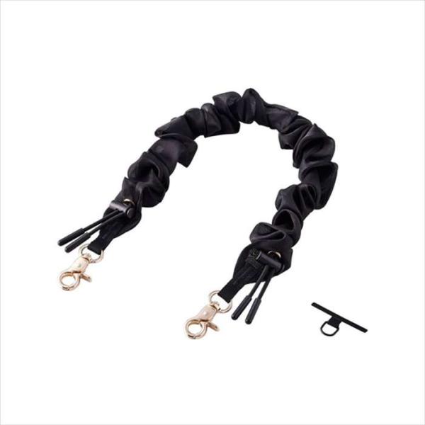 ■くしゅくしゅとした立体感とミニマルなデザインが目を引く、アクセサリー感覚で楽しめるハンドストラップです。  ■繊細な光沢と透け感のある軽やかな生地が、大人っぽい雰囲気を引き立てます。  ■落ち着いたカラーと上品な素材感で、カジュアルからき...