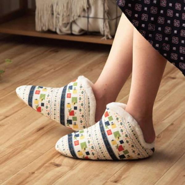 ルームシューズ。カラーは、オレンジ・M（4550317079313：7321239）、ネイビー・M（4550317079320：7321339）、ホワイト・M（4550317079337：7321439）、オレンジ・L（4550317079...