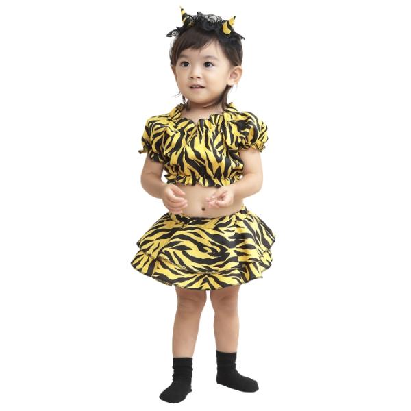 可愛いベビー用節分コスチューム。ツーピースタイプで、おへそ出しがキュート。外出時はインナーに長袖を合わせても。スカート付きパンツで中が見えないので安心。節分行事、保育園、幼稚園、学校、町内、その他施設の行事やイベントに。