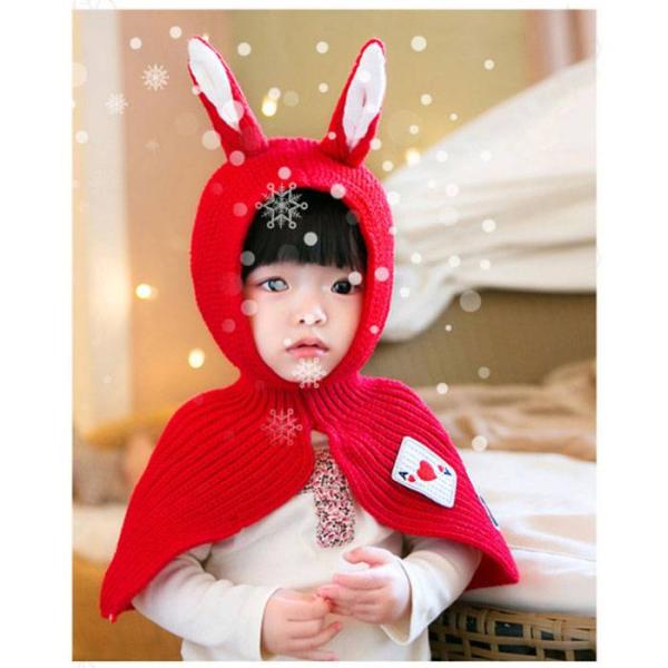 うさみみが付いた可愛いケープ。首回りに切り替えが無い編み立て仕様なので、伸縮性があり、すっぽりかぶる事が出来ます。耳にも針金などを使用していないので安全です。お出かけや記念日、ハロウィンなどで写真映え間違いなし。出産祝いやバースデープレゼン...