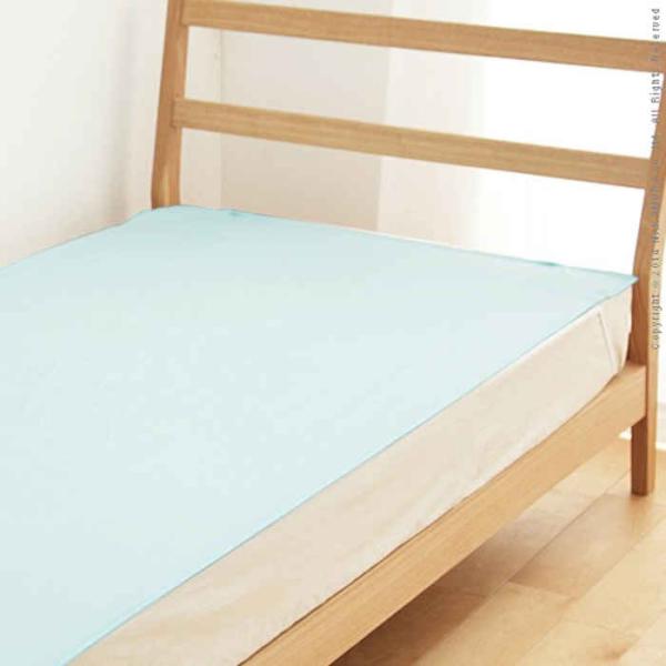 洗える防ダニシート ダニロックゼロ Mサイズ 95×190cmです。ダニ侵入阻止率91.4%。敷くだけでダニを寄せ付けない。1年中使える。消臭・抗菌効果あり。丸洗いしてもすぐ乾く。安心の日本製。