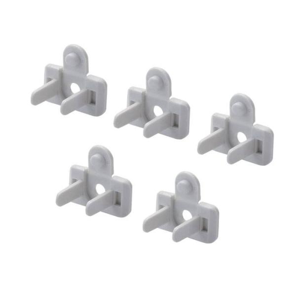 コンセントへのホコリの侵入を防止します。小さなお子さまがコンセントの差し込み口にいたずらをして感電するのを防ぎます。一般的に電気機器はホコリに弱く、ホコリの侵入は事故、故障の原因となります。コンセントキャップはタップの最もデリケートなプラグ...