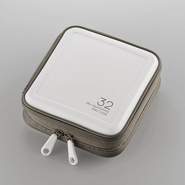 Blu-ray/CD/DVD Discを全方位からしっかり保護できる。きめが細かい不織布を使用した、32枚Discが収納可能なBlu-ray/CD/DVD対応ファスナーケース。■サイズ：約 幅168mm×奥行60mm×高さ170mm■重量：...