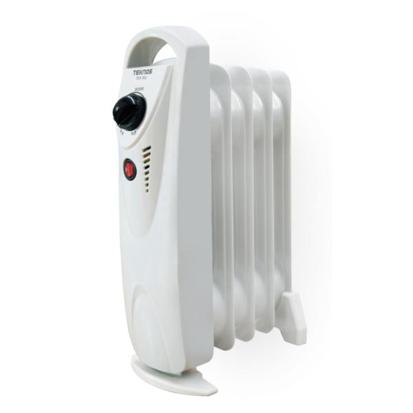 じんわり部屋全体が暖まるミニオイルヒーターです。空気を汚さないので換気の必要がなく、お部屋の空気を乾燥させません。転倒OFFスイッチ付き。5枚フィン仕様です。