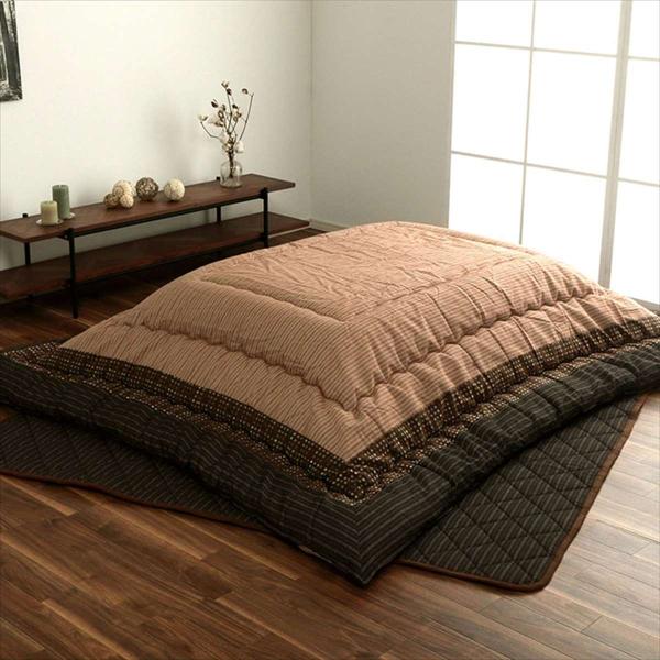 こたつ布団掛敷セット。カラーは、ブラウン（4956642279815：5104870）、ブラック（4956642279785：5104770）、です。暖かさのある色合いとデザインで仕上げた和モダンなこたつ布団。お部屋の家具とも合わせやすく和...