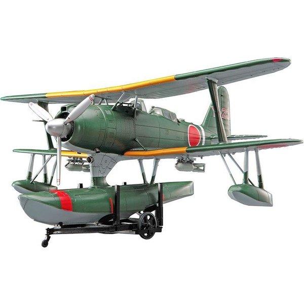 1/48 日本海軍 三菱 F1M2 零式水上観測機 11型 プラモデル 模型。