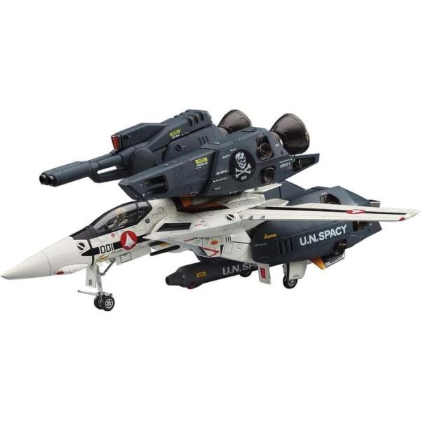 圧倒的なボリューム感！1/48スケールでストライク/スーパーバルキリーをキット化。ファストパックは、1/72から、さらにディテールを追加した密度の高い彫刻。バックパックの内部にはフレームを1本通し、上部ブースターをしっかりと固定できる設計を...