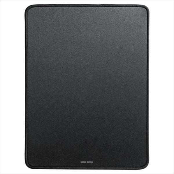 マウスの動きを的確にキャッチする表面生地は、表面を熱処理することでストレスのないマウスの滑りを実現しました。裏面は激しい動きでもずれにくいノンスリップパターン加工です。ゲーミングマウスパッドとしても最適です。厚さ3mmの弾力性のあるラバーク...