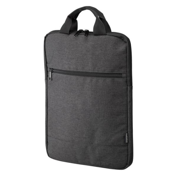 ●持ち運びや鞄からの出し入れに便利なハンドル付きです。●軽くてかさばらないスリムタイプです。●フロントポケットにはマウスやＡＣアダプタなどを収納できます。●内装はパソコン表面にやさしい柔らかい起毛素材です。●型崩れしにくいしっかりしたポリエ...