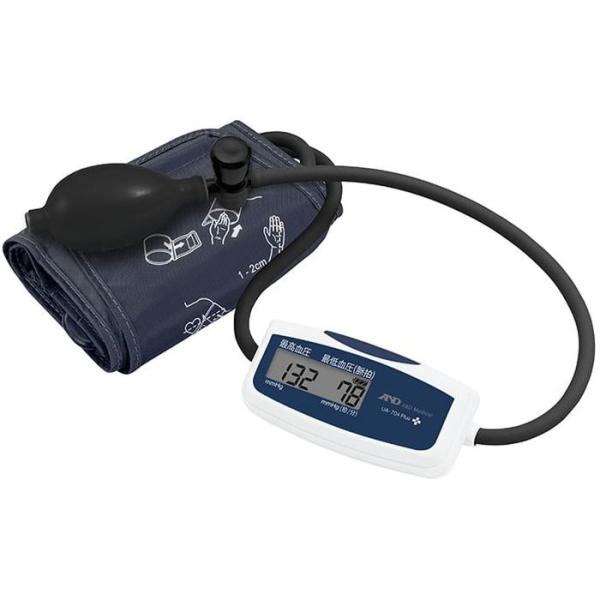 上腕式なのにコンパクトで持ち運びが可能。手のひらサイズの血圧計。