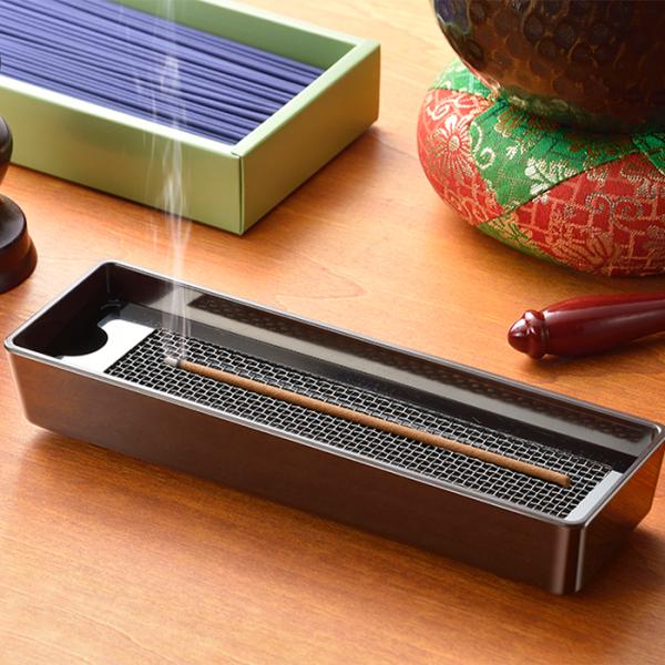 線香皿 香炉灰がいらない 横置き 寝かせて置く 線香置き 安全 水洗い可能 お手入れ 簡単 ラクラク 仏壇 仏具 香炉灰がいらない　安全な横置き線香皿。寝かせて置ける線香置きになります。線香を寝かせておくことで、急な地震や風などで線香が倒れ...