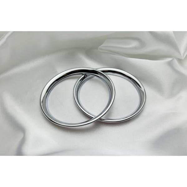 鏡面メッキエアコンリングとなります(素材：ABS樹脂)。さりげなく高級感を演出します！2ピースセットとなります。取付は基本、付属の両面テープで行いますので簡単です！　◆適合年式　：　2005年12月(平成17年12月)〜※その他商品に関する...