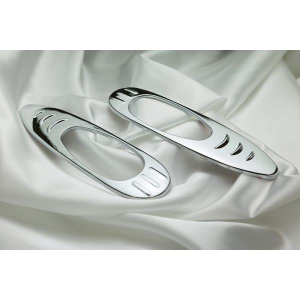 他車と差をつけるドレスアップ！エクステリアをワンランク上のグレードへ！装着は基本、付属の両面テープでの貼り付けとなります。適合年式　： 1994年〜2005年11月　※サイドフェンダーウィンカー付き車用です。※その他商品に関する注意事項等が...