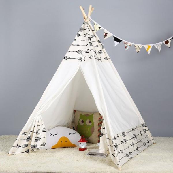 アメリカ発 Steegic Portable Kids Cotton Canvas Teepee Indian Play Tent Playhouse - Frontier Design 弓矢の柄のティーピーテントになります。 白色のティー...