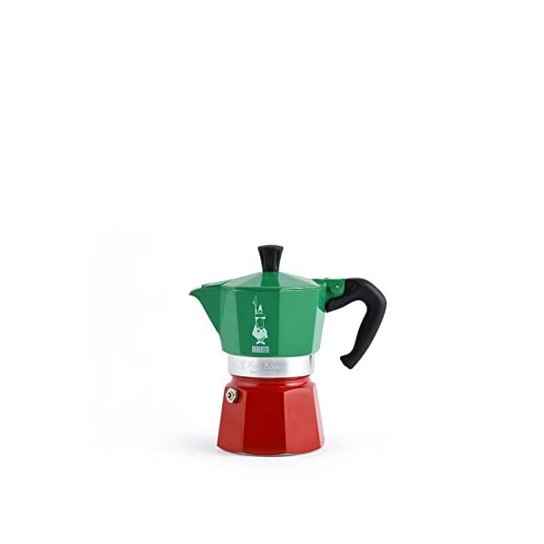 モカエキスプレス　直火式エスプレッソメーカーです。4カップの容量です。 コク深いイタリアン珈琲をご家庭で簡単に作ることができるモカエキスプレス。 ”髭おじさん”のトレードマークで親しみのあるイタリアの老舗ビアレッティ社の定番モデルです。 【...