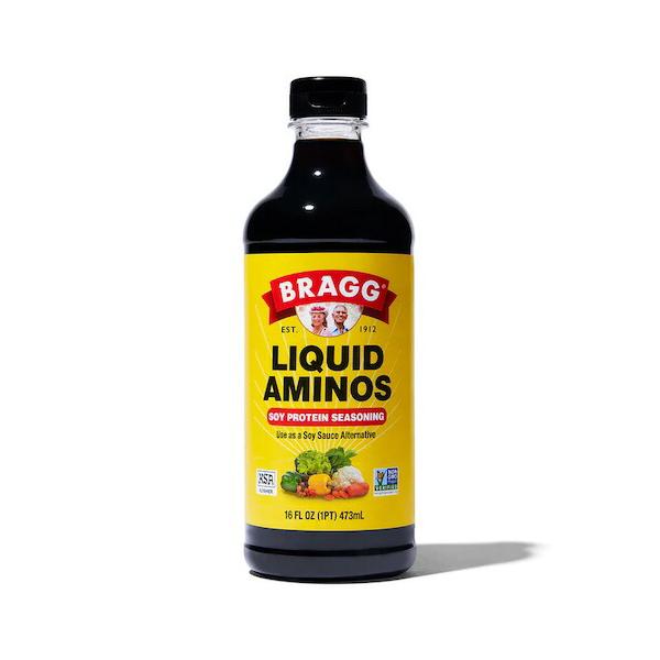 醤油の代替としてご使用いただけるブラグ（Bragg）の液体アミノです。ブラグ（Bragg）の液体アミノは、非遺伝子組換えの大豆から作られた植物性タンパク質の調味料です。サラダ、ドレッシング、スープ、ジャガイモ、豆腐、肉、魚料理など、多用にお...