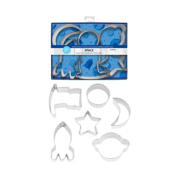 揃えておくと、お菓子作りが楽しくはかどっちゃう。いろいろな形を揃えると、よりお菓子作りが楽しくなりそう！クッキー生地をぽんぽんと型抜きするだけで、立派なクッキーが完成。お子さまと一緒のお菓子作りの時にも大活躍することでしょう。Have ev...