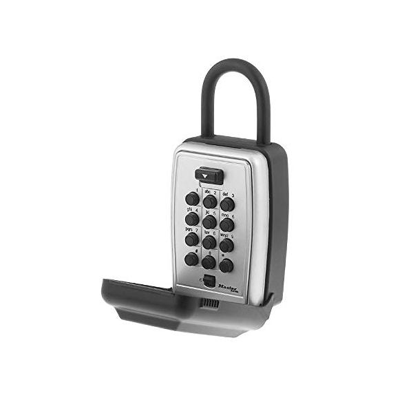 Master Lock 5422D Set Your Own Combination Portable Push Button Lock Box は、耐久性のために幅 3-1/8 インチ (79mm) の金属製ボディを備えています。シャック...