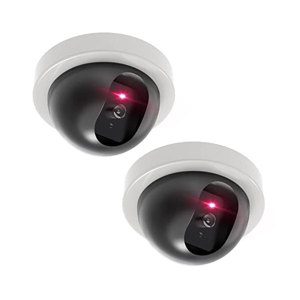偽の防犯カメラは、盗難の問題を減らす効果的なソリューションです。本物のカメラの光を模した防犯シールと赤い光が盗難防止に効果的です。取り付けは簡単。自宅、オフィス、庭、店舗などに最適です。ダミードームカメラに単三電池2本を入れます。ダミードー...