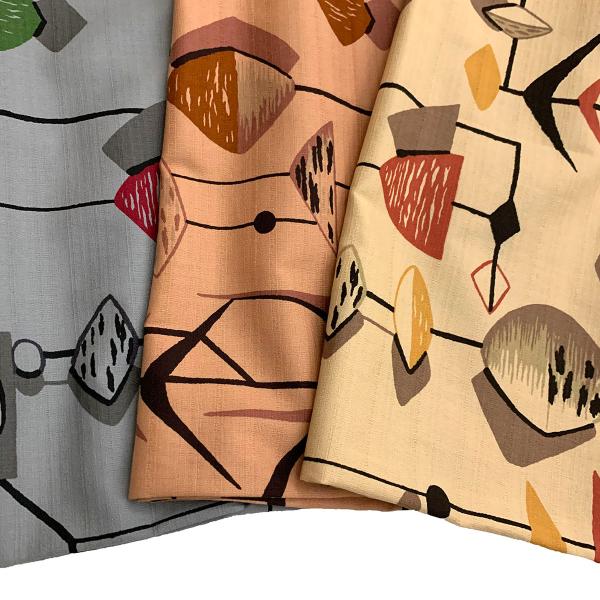 1955年のモンゴメリー・ワードにて販売された「モビール柄」を、忠実に再現したファブリックです。シアーズやモンゴメリー・ワードとは、アメリカの大手百貨店、古くから通販事業も行っていました。衣料はもちろん、スポーツ用品や家具・家電、乗り物まで...