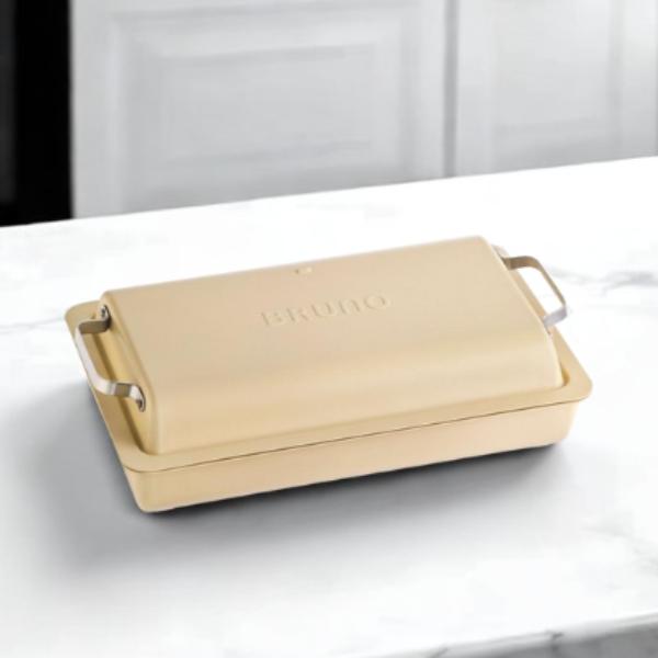 日常とアウトドアをフラットにアクティブスタイルのホットプレート使いやすく片付けやすい、防滴仕様のホットプレート「フラットホットプレート」。BRUNO最薄のフラットな形状で、高火力タイプで無段階の温度調節も可能本体もパーツも水洗いもOK！ギア...