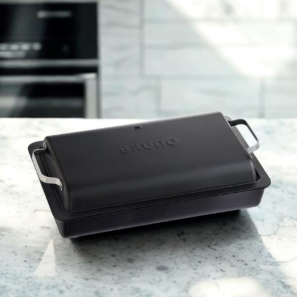 日常とアウトドアをフラットにアクティブスタイルのホットプレート使いやすく片付けやすい、防滴仕様のホットプレート「フラットホットプレート」。BRUNO最薄のフラットな形状で、高火力タイプで無段階の温度調節も可能本体もパーツも水洗いもOK！ギア...