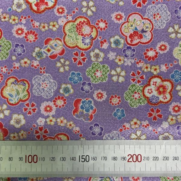 数量1で1mです。折りたたんでの発送です。6mは1反です。6m以上ご注文の場合は1反と残りのmになります。巾着やパッチワークなどの小物作りに最適！！レーヨン100％ですので、水に濡れると縮みます。お洗濯をされる場合はドライクリーニングでお願...