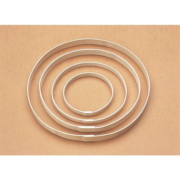 つるし飾り用の竹リングです。サイズも４タイプご用意しております。サイズによってお値段が変わりますので、お気をつけください！★TR-1　直径約10cm★TR-2　直径約15cm★TR-3　直径約20cm★TR-4　直径約25cmこちらの商品は...