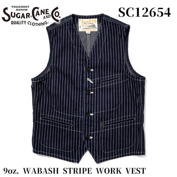 9オンスのウォバッシュストライプ生地で仕立てたワークベスト。後身頃には11オンスのデニム生地を使用している。＜ディテール詳細＞身頃に打ち付けられたタックボタンはワークウエアならではの高い強度を誇るディテール。胸ポケット横には懐中時計のチェー...