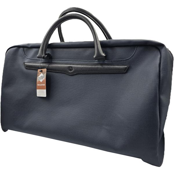 定価47,300円サイズ：46x28x20cmカラー：ネイビー付属品：ショルダー紐、タグ状態：新品未使用品、保管上のシワスレ等はご了承ください。