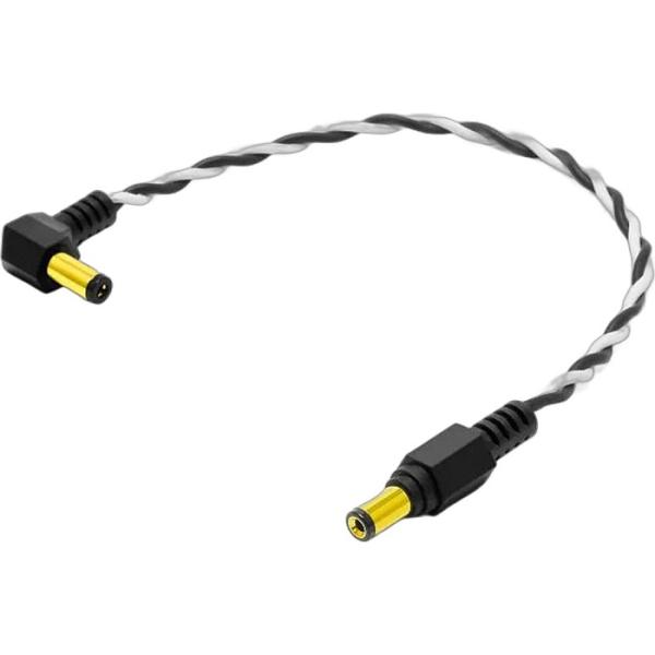 「DC-3398」に採用しているツイストケーブルには、音響用配線材「オヤイデ 3398-18」を使用。3398-18の導体には、オヤイデ電気が開発した音響用銅線「精密導体102SSC」を採用し、銅線本来の導電効率を極限にまで高めることで、優...