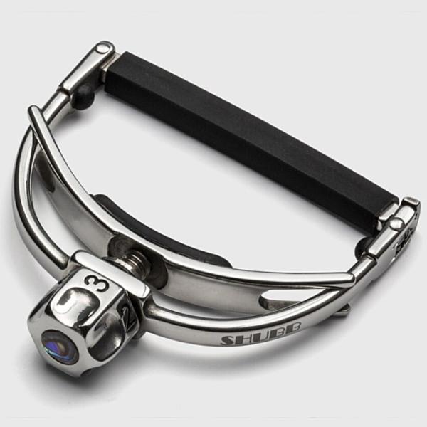 ネックを上下よりクランプするFineTune。F3は幅の広いネック用です。（内寸 55mm）人間工学に基づいて設計された革新的なスクリュー式調整ノブ。理想的な圧力をより簡単かつ正確に再現するため、ノブの表面には1〜6までの番号が付けられてお...