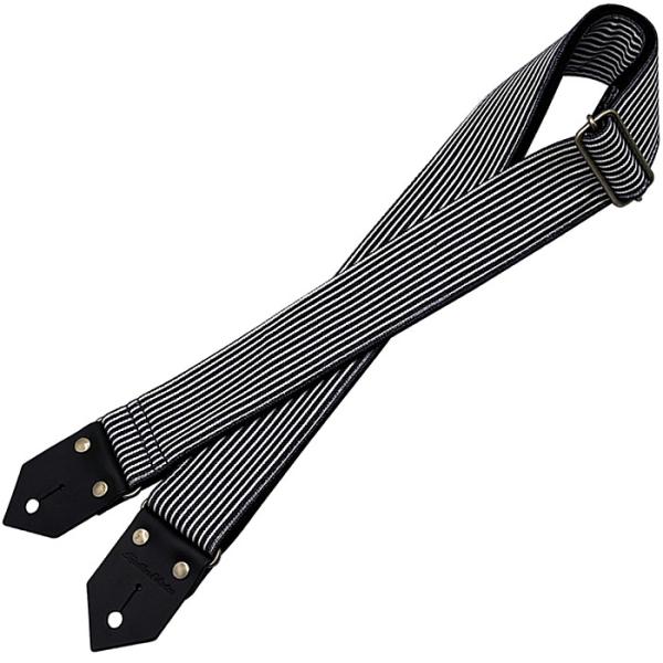 デニムの聖地「岡山県倉敷産の国産デニム」を採用。シンプルなデザインを最大限生かす事を意識して製作。ストライプを目立たないステルスステッチにて縫製。シンプルなストライプと色使いでギター本体のカラー問わず扱いやすい定番的ストラップとして完成しま...