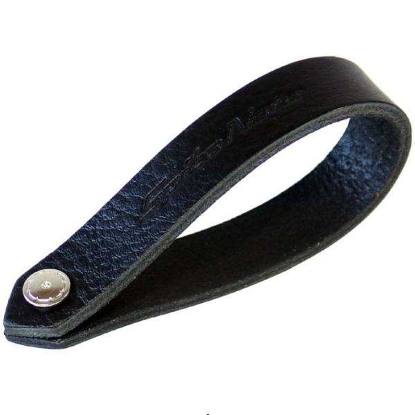 SpiceLoopはアコースティックギターのボディのネック側にストラップピンのない楽器にストラップを装着するループエンドと呼ばれるツールです。オーソドックスなスタイルを継承しながらもより確実により安全にをコンセプトに企画設計を行いテストを繰...