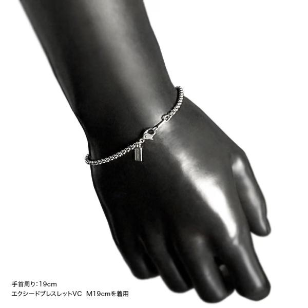 長期利用を想定し、メンテナンスが可能。保証書も在中。<br>オンとオフの枠を超えて愛用いただける１本です。<br>サイズ：S 17cm / M 19cm / L 21cm<br>素　材：チタン<br...