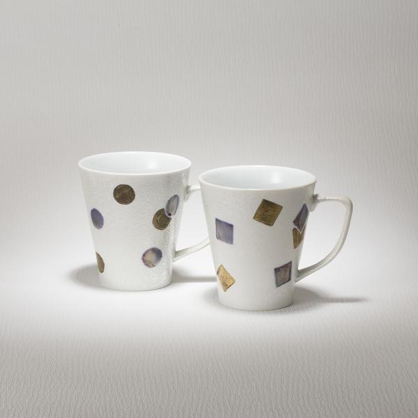 【Duke x Arita オリジナル商品】 文様は全て手書きで、12点の丸文・角文を配しました。溜（だみ）にふくらみを持たせ、立体感のある仕上がりになっております。現代の色調に焼き上げた弊社オリジナル商品です。※ご注文の際は、「角文」か「...