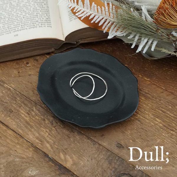 ご覧いただきありがとうございます。Silver950素材のイヤリングKogarashi（こがらし）です。Silver950ワイヤーをカーブさせて作りました。見える位置は槌目仕上げで光沢感を抑え落ち着いたテイストに仕上げました。【商品詳細】〜...